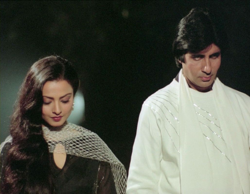 Silsila Movie (1981) | Release Date, Review, Cast, Trailer, Watch ...