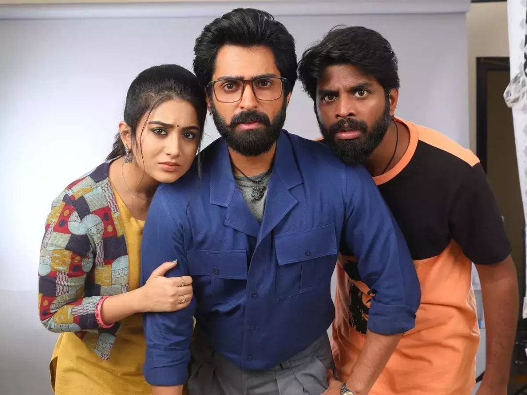 Bhoothaddam Bhaskar Narayana Movie | Review, Cast, Trailer - Gadgets 360