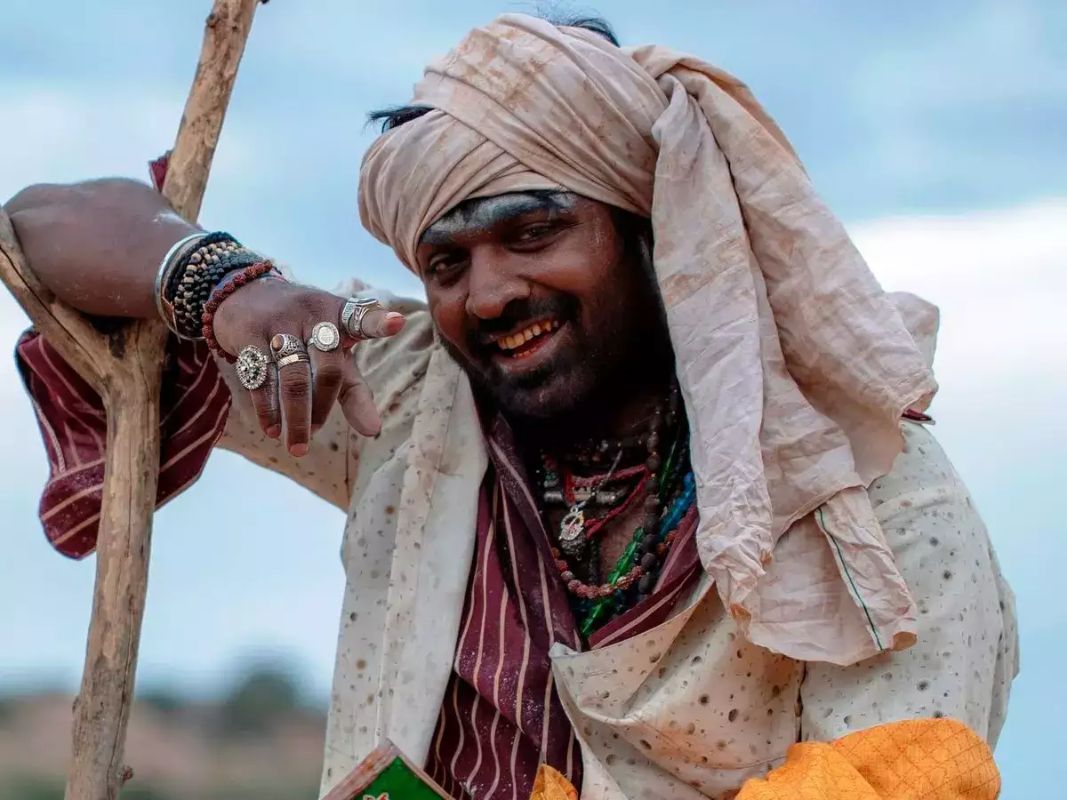 Kadaisi Vivasayi Movie (2022) | Release Date, Review, Cast, Trailer ...