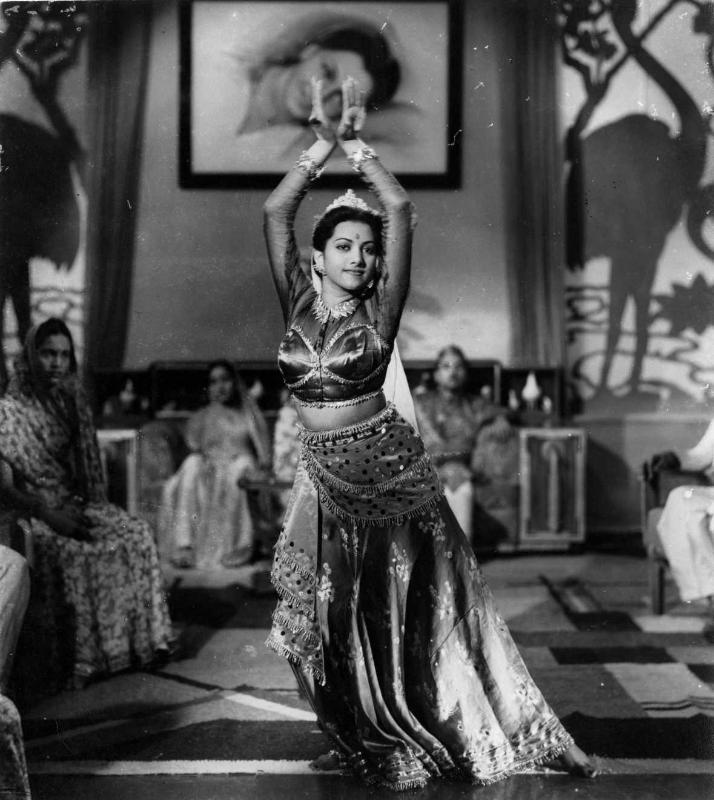 Anmol Ghadi Movie (1946) | Release Date, Review, Cast, Trailer ...