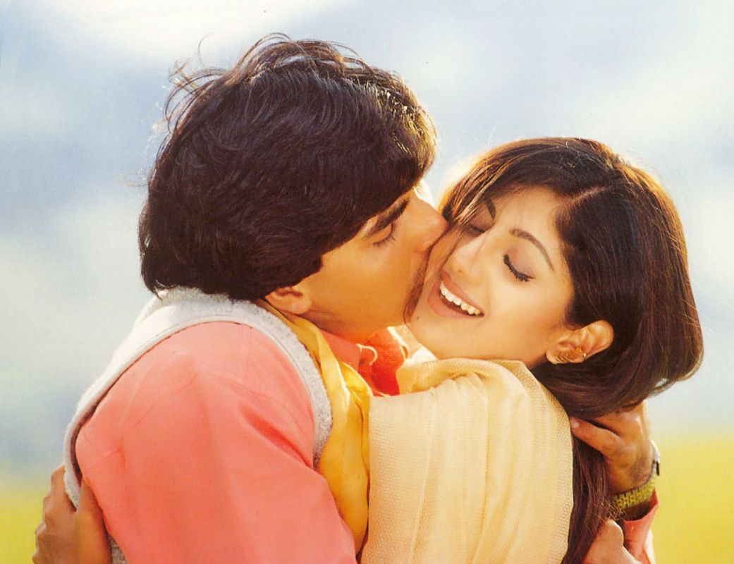 Dhadkan Movie (2000) | Release Date, Review, Cast, Trailer - Gadgets 360