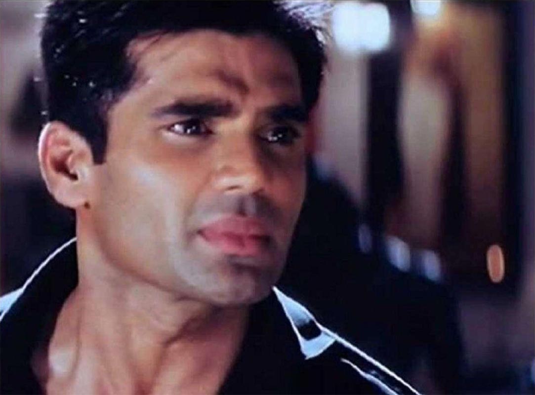 Dhadkan Movie (2000) | Release Date, Review, Cast, Trailer - Gadgets 360