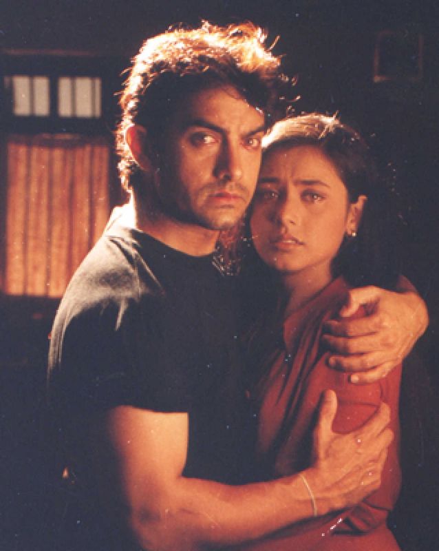 Ghulam Movie (1998) | Release Date, Review, Cast, Trailer - Gadgets 360