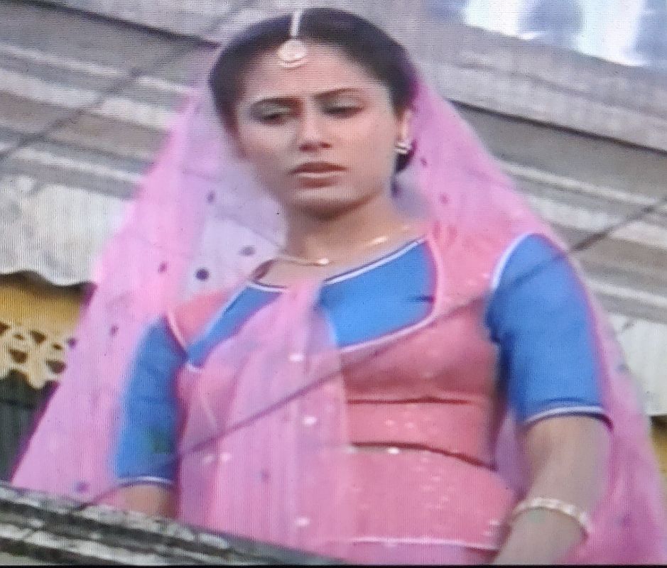 Ghulami Movie (1985) | Release Date, Review, Cast, Trailer, Watch Online at YouTube - Gadgets 360