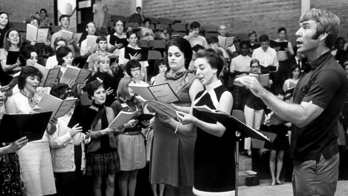 How to Become a Cult Leader TV Series (2023) | Release Date, Review ...