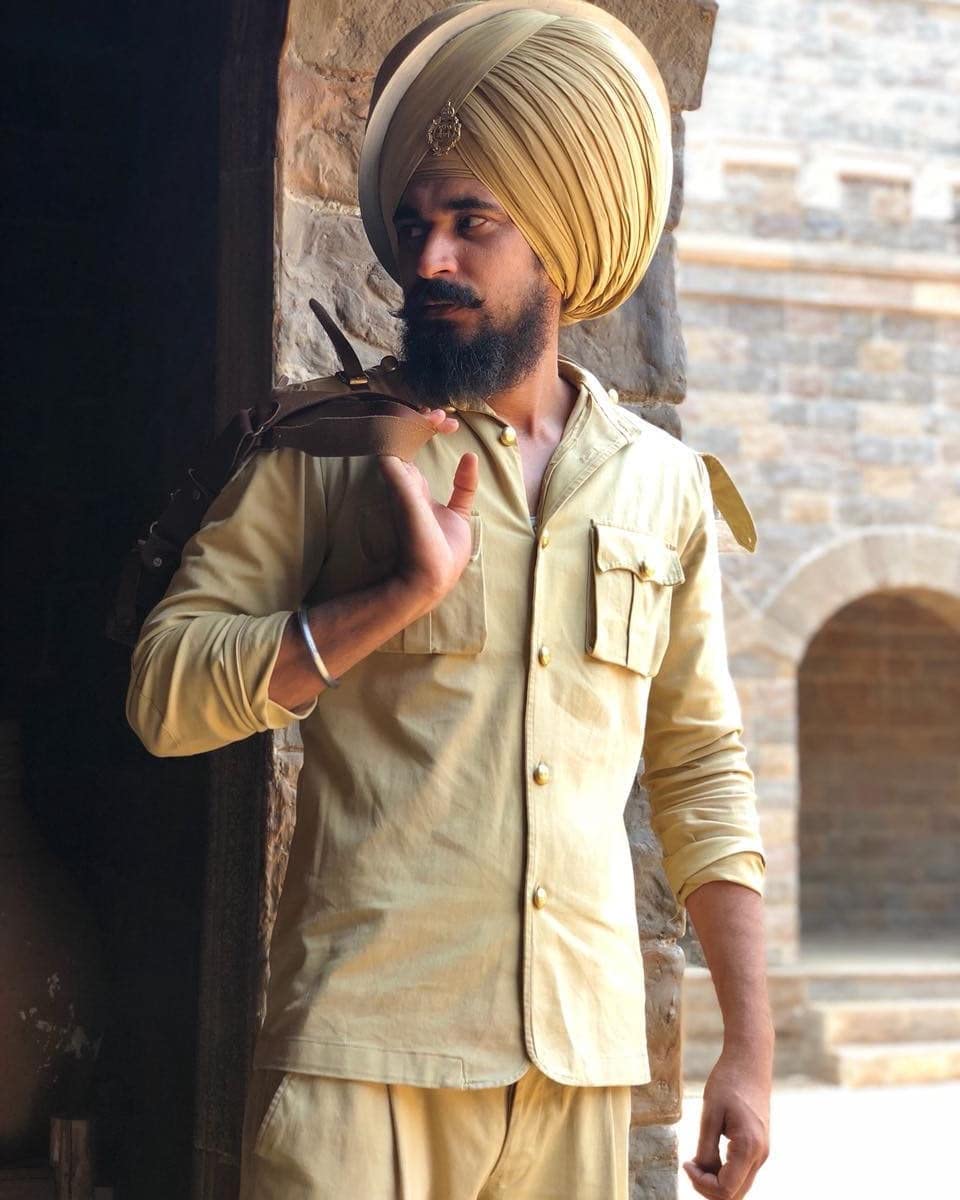 Kesari Movie (2019) | Release Date, Review, Cast, Trailer, Watch Online ...