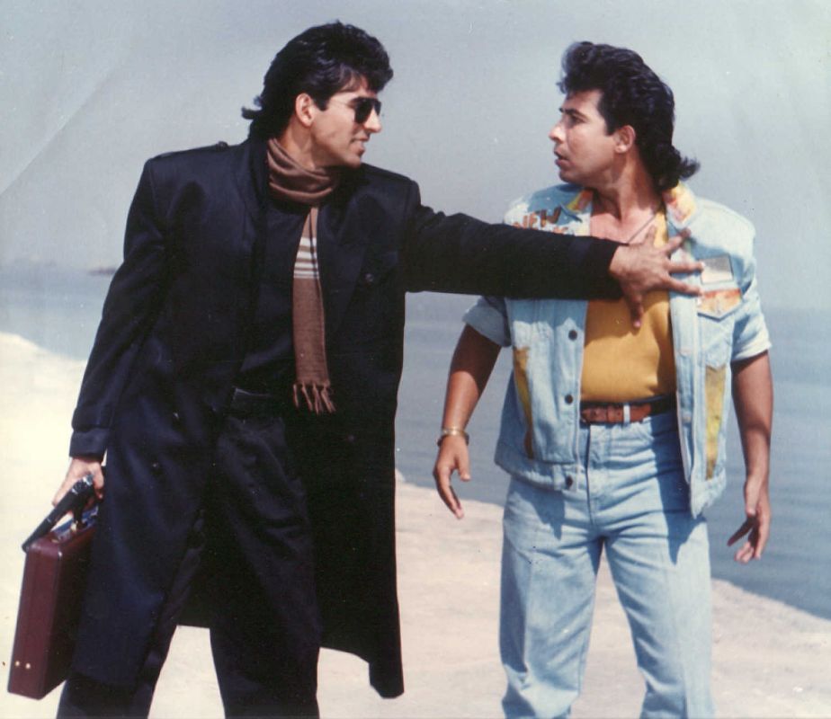 Khiladi Movie (1992) | Release Date, Review, Cast, Trailer, Watch ...