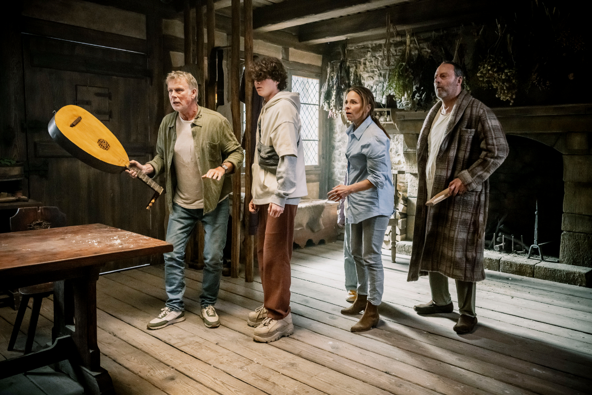 Family Pack Movie (2024) | Release Date, Review, Cast, Trailer, Watch ...