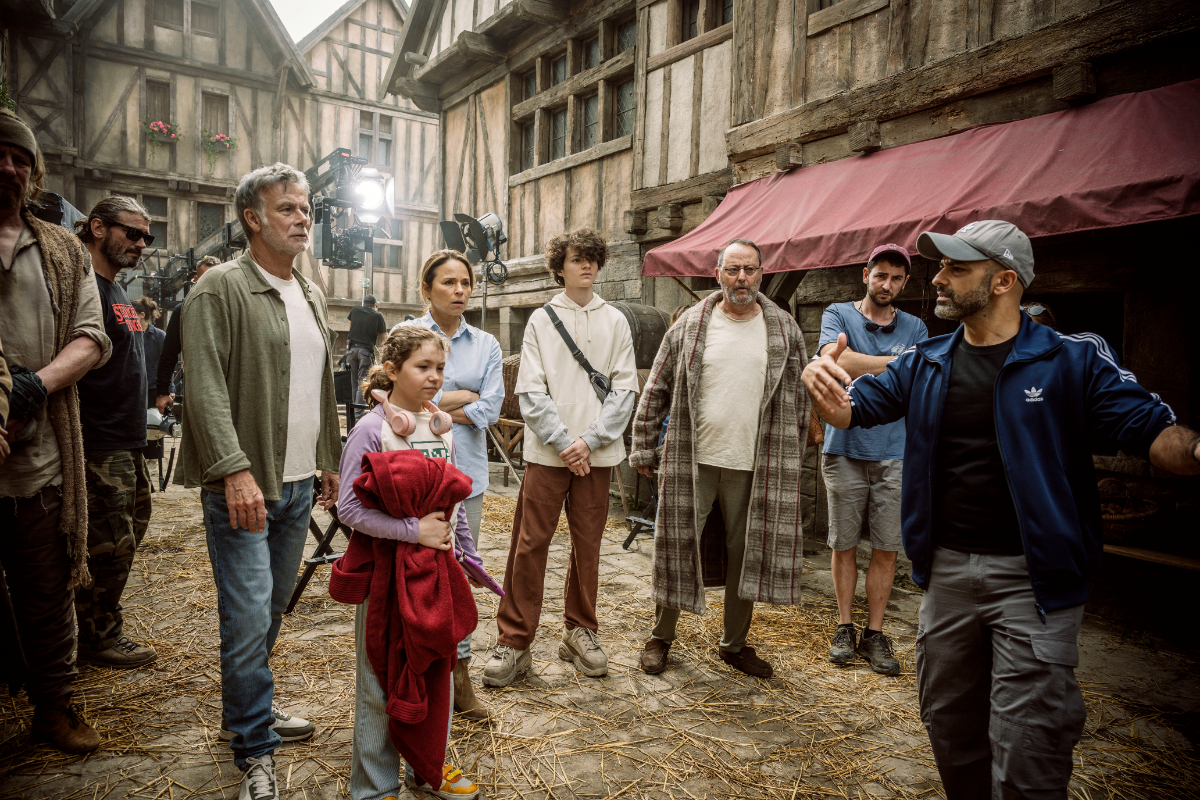 Family Pack Movie (2024) | Release Date, Review, Cast, Trailer, Watch ...