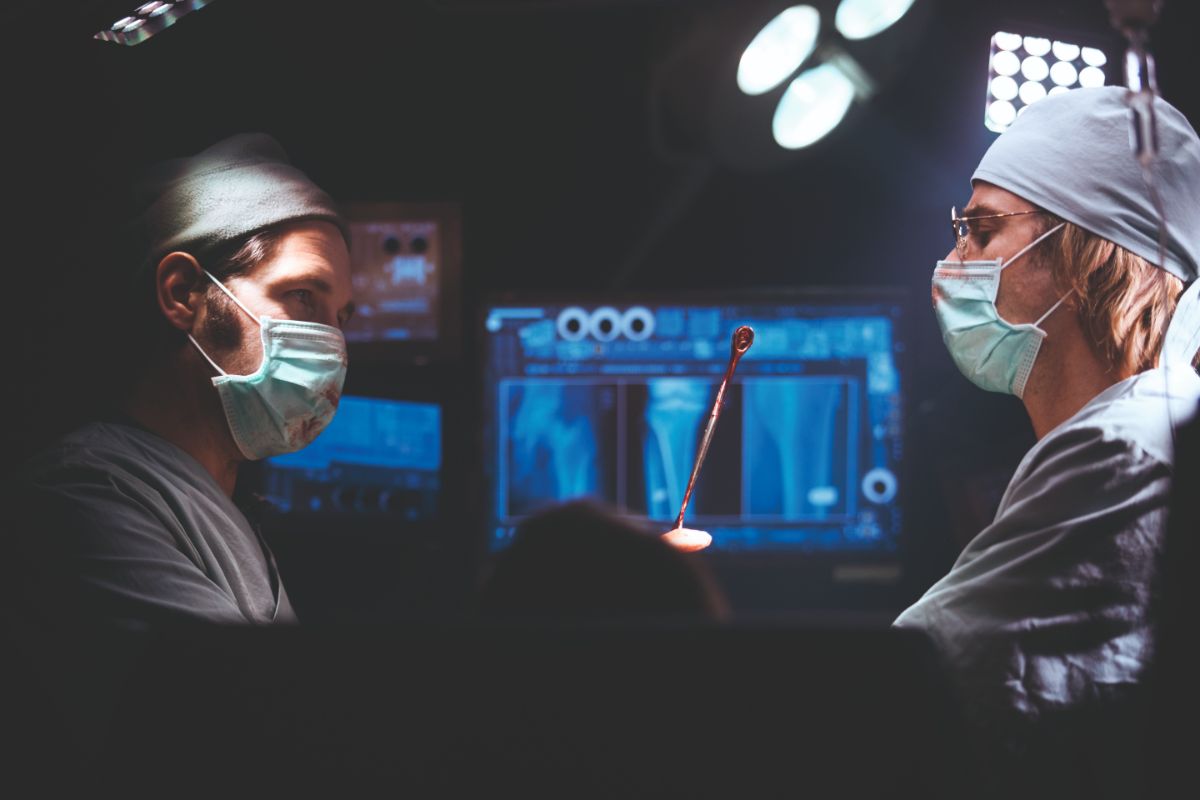 Mute Movie (2018) | Release Date, Review, Cast, Trailer, Watch Online ...