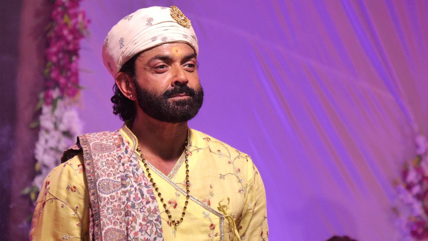 Aashram Season 1 Web Series (2020) | Release Date, Review, Cast ...