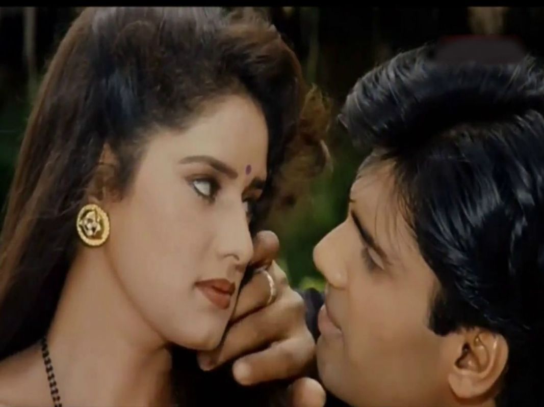 Mohra Movie (1994) | Release Date, Review, Cast, Trailer, Watch Online ...