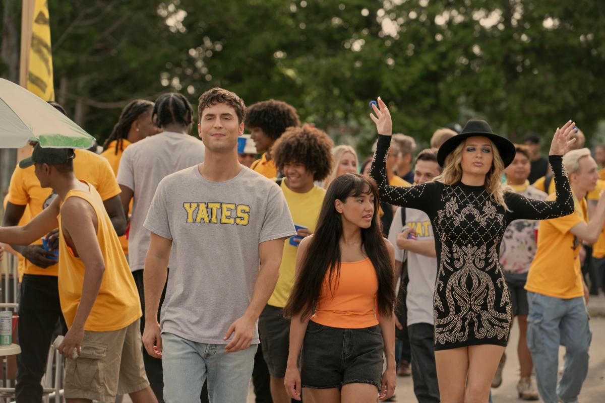 Overcompensating TV Series (2025) | Release Date, Review, Cast, Trailer ...