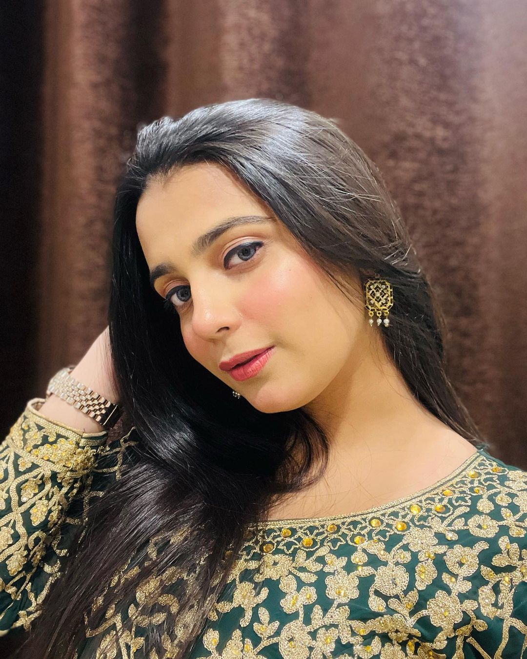 Sanya Taneja Latest News, Videos, Photos, Biography, Blogs | Whosthat360