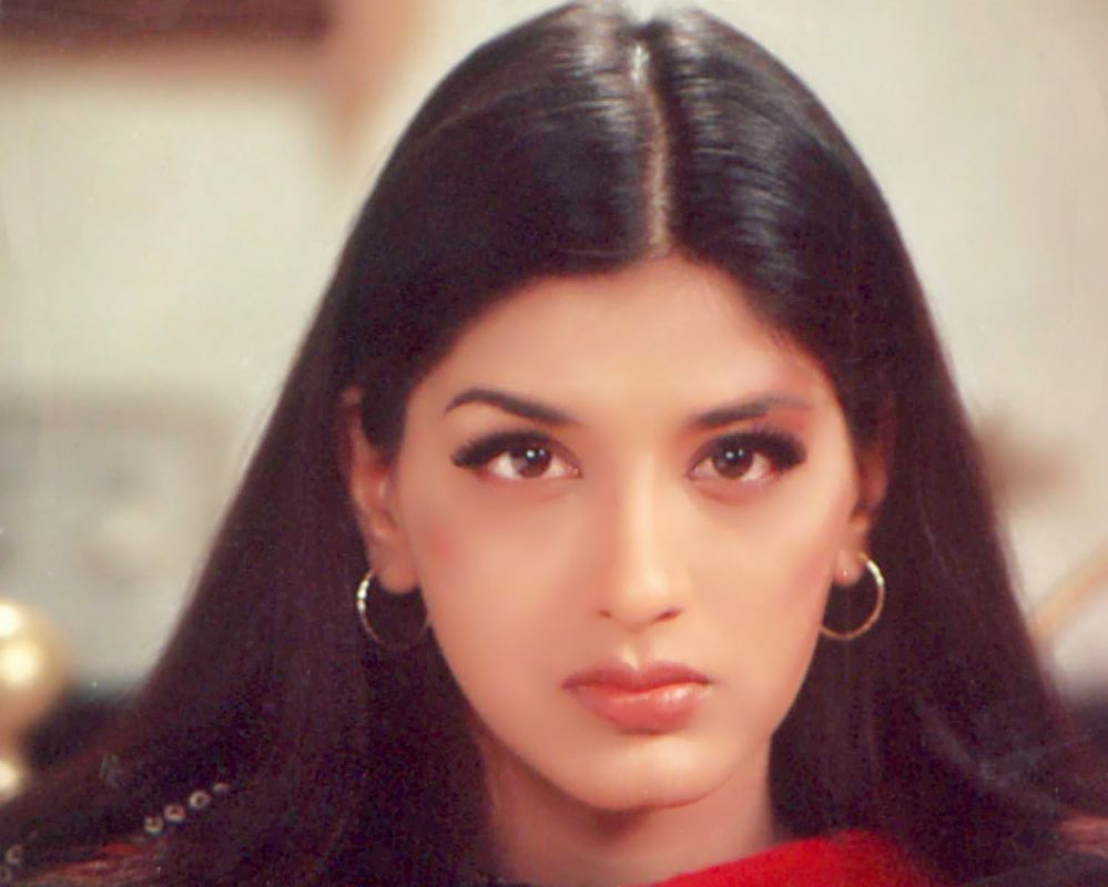 Tarazu Movie (1997) | Release Date, Review, Cast, Trailer - Gadgets 360