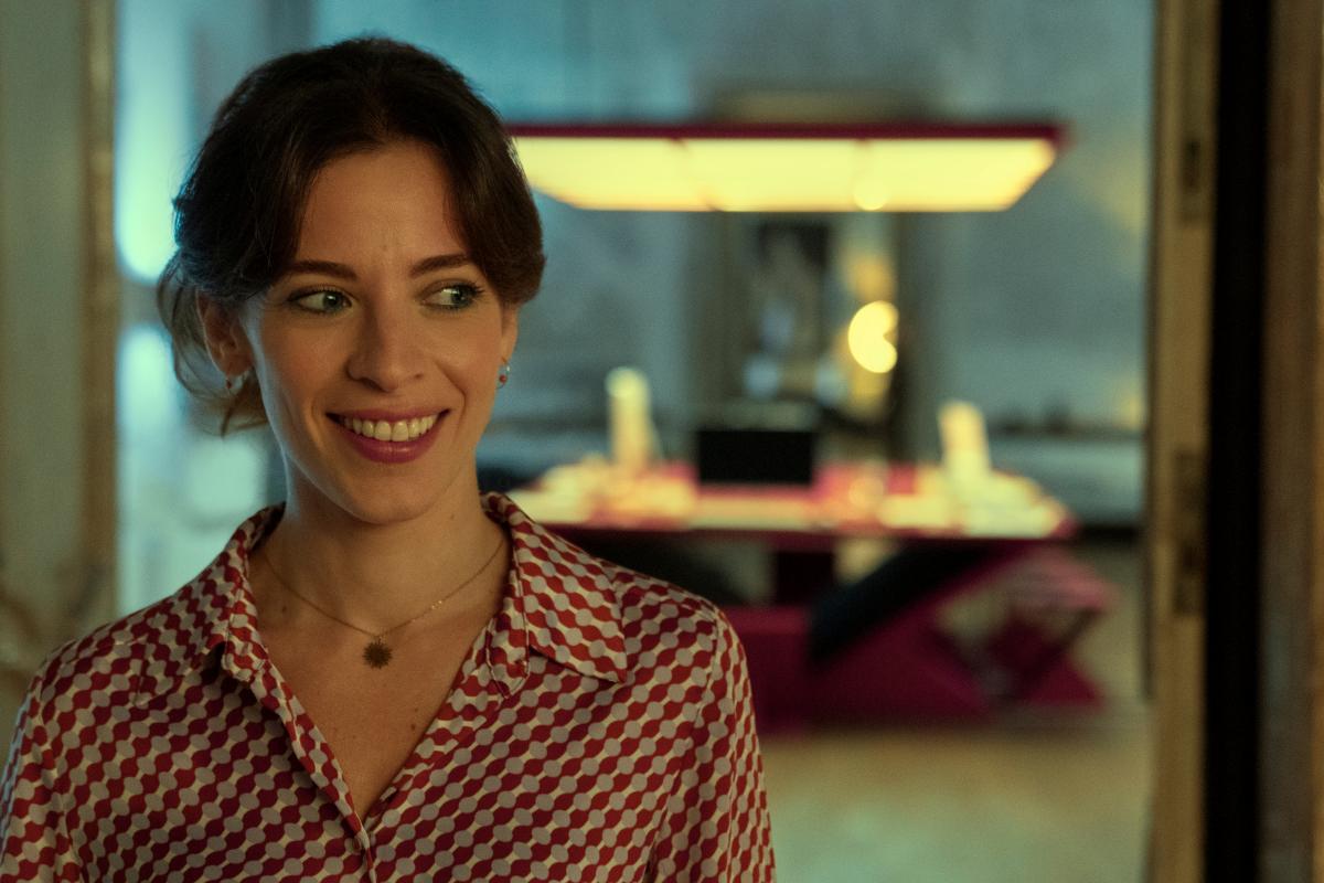 The Love Scam Movie (2025) | Release Date, Review, Cast, Trailer, Watch Online at Netflix ...