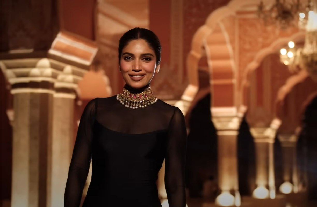 The Royals Web Series (2025) | Release Date, Review, Cast, Trailer ...