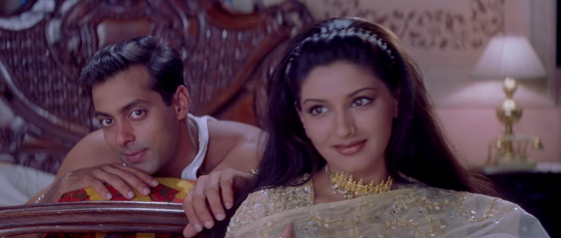 Hum Saath-Saath Hain Movie (1999) | Release Date, Review, Cast, Trailer ...