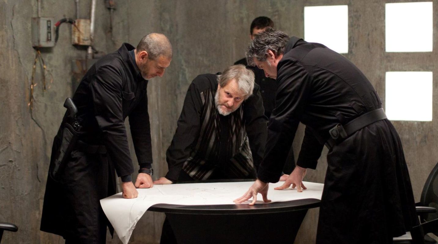 Looper Movie (2012) | Release Date, Review, Cast, Trailer, Watch Online ...