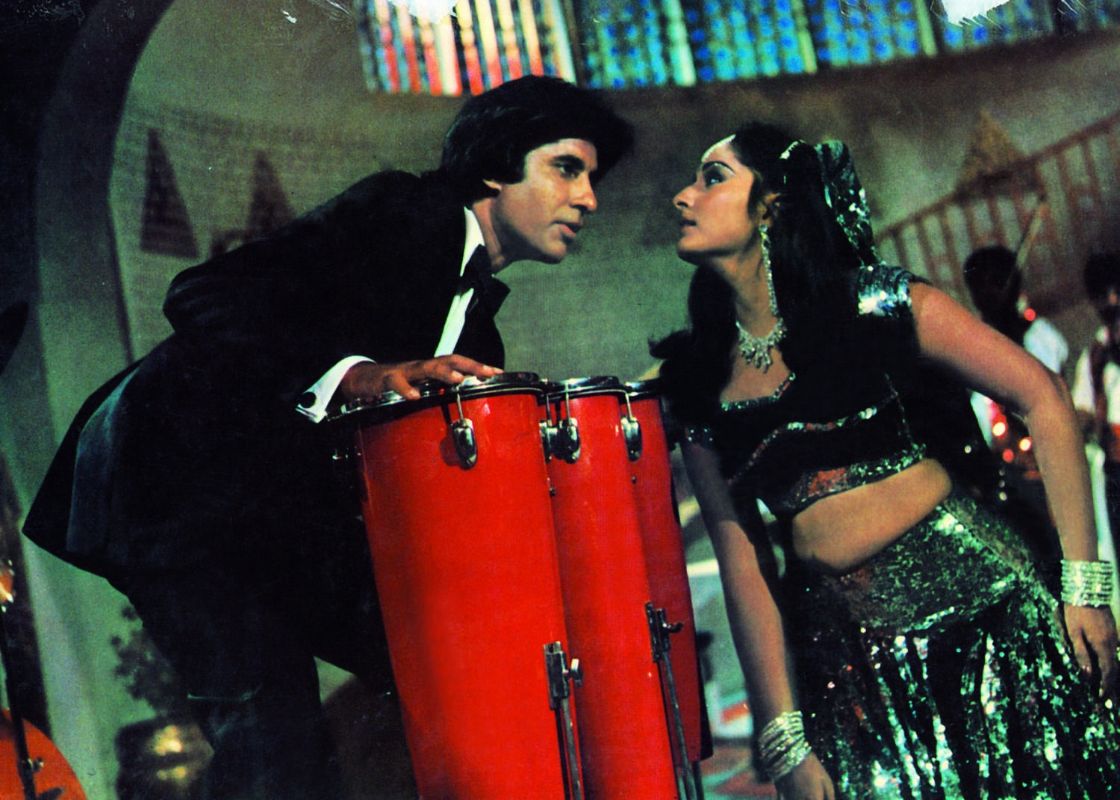 Sharaabi Movie (1984) | Release Date, Review, Cast, Trailer - Gadgets 360